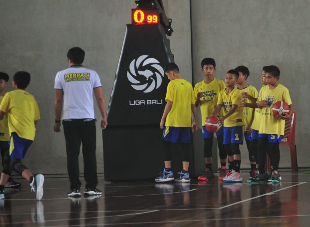Hajar Elite, Merpati U-12 Tantang CLS Surabaya di Final Basket Liga ...