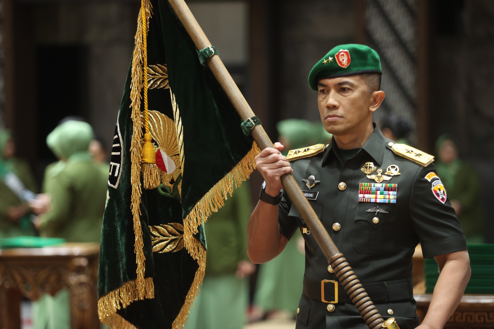 Mayjen TNI Bambang Trisnohadi Resmi Menjabat Pangdam IX/Udayana - Aktual - Cerdas - Terpercaya!