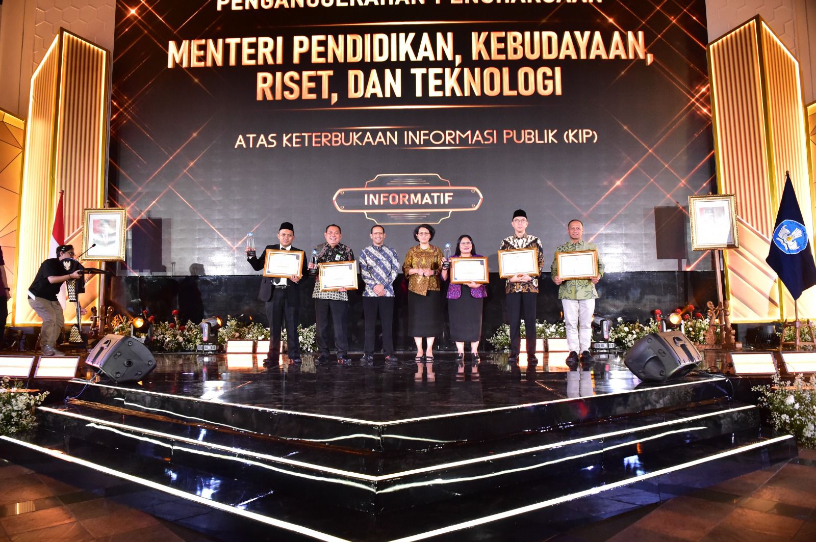 Mendikbudristek Memberikan Penghargaan atas Capaian Nilai Kinerja Anggaran, Penyelenggaraan ...