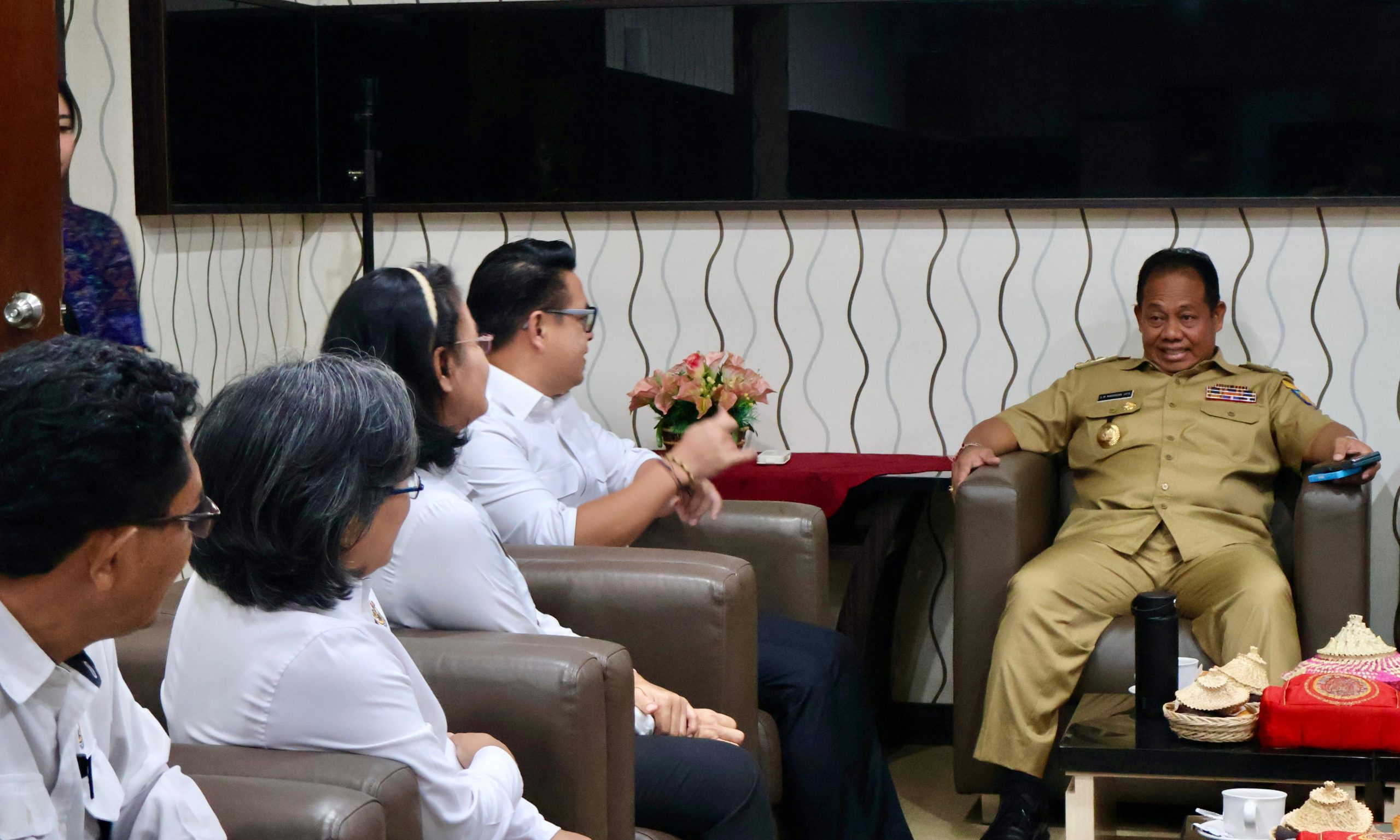 Pj. Gubernur Mahendra Jaya Apresiasi Pemeriksaan Interim LKPD Provinsi Bali 2024 Minta Jajaran ...