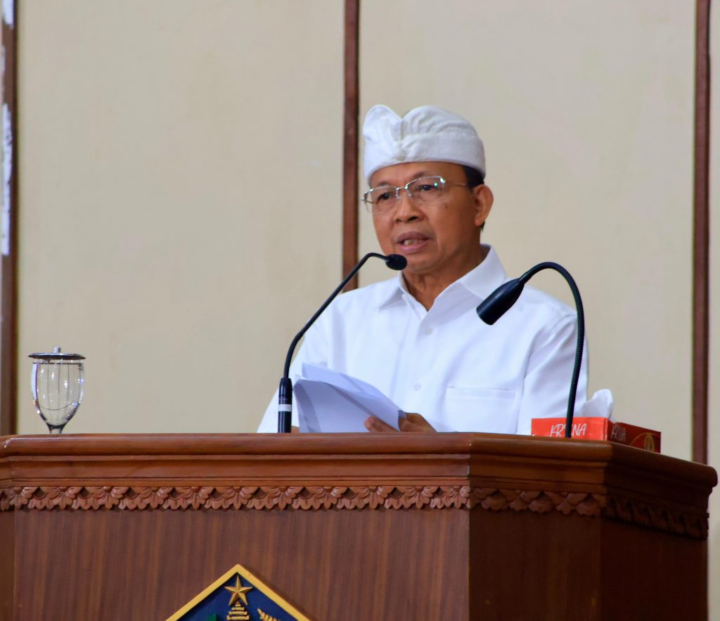 Jawab Pandangan Fraksi soal Raperda Perubahan APBD Bali 2025, Gubernur Koster Prioritas Program ...